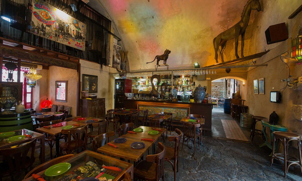 Ibiza, Greece Party Hotel and Beach Tour